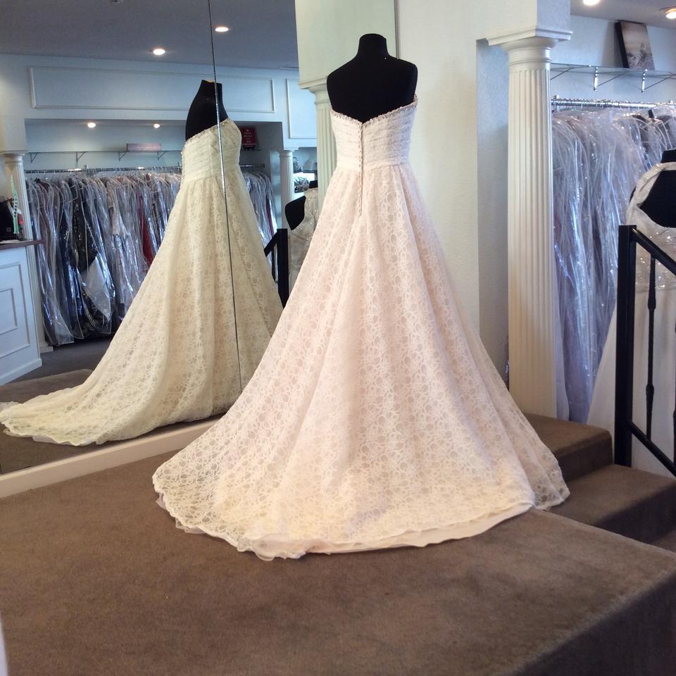 Sleeveless Overall Lace Wedding Dress With Pleated Bodice on Luulla