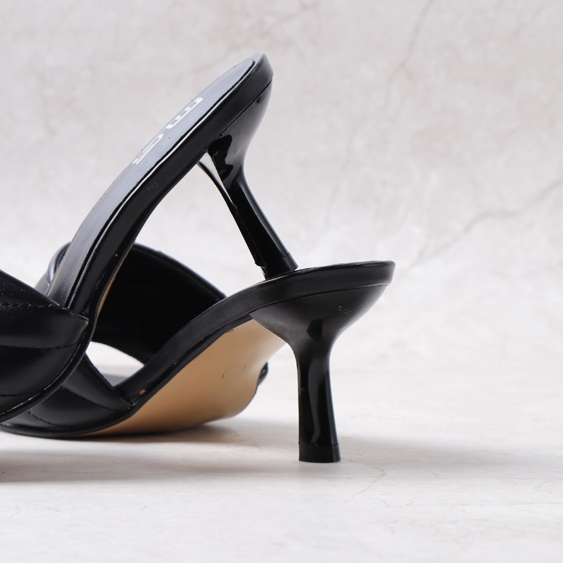 Mule Sandals on Luulla