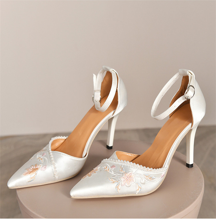 Embroidery Details Point Toe Ankle Strap Women Shoes on Luulla