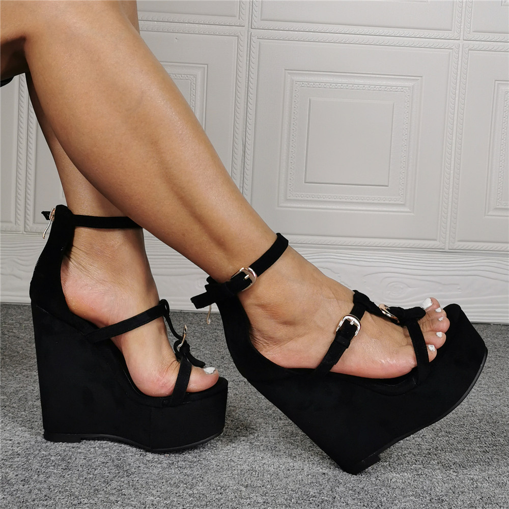 Black Suede Wedges on Luulla