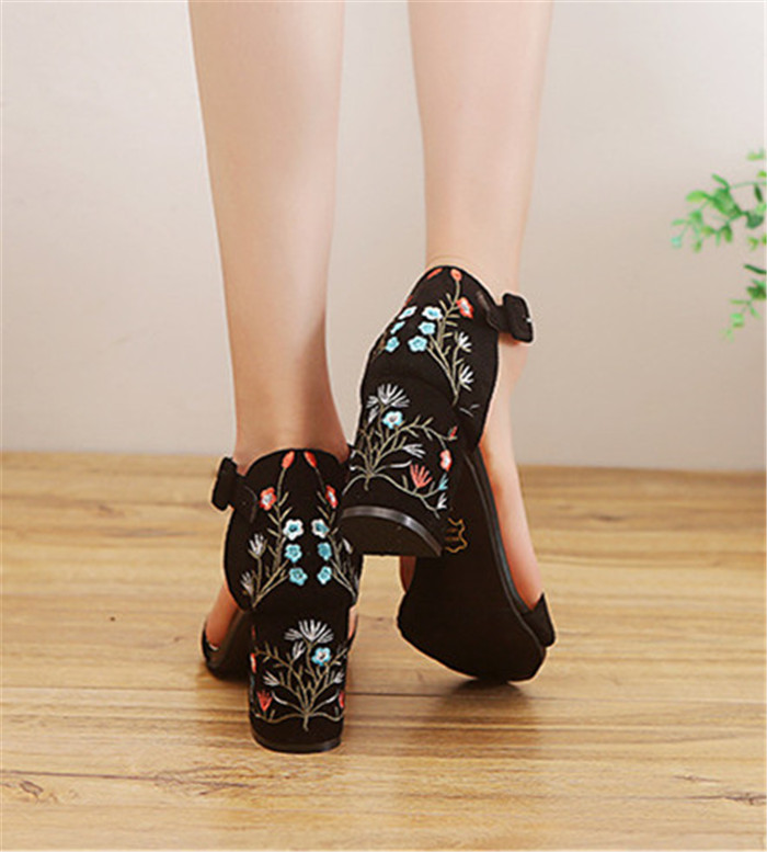 Embroidered Ankle Strap Sandals on Luulla