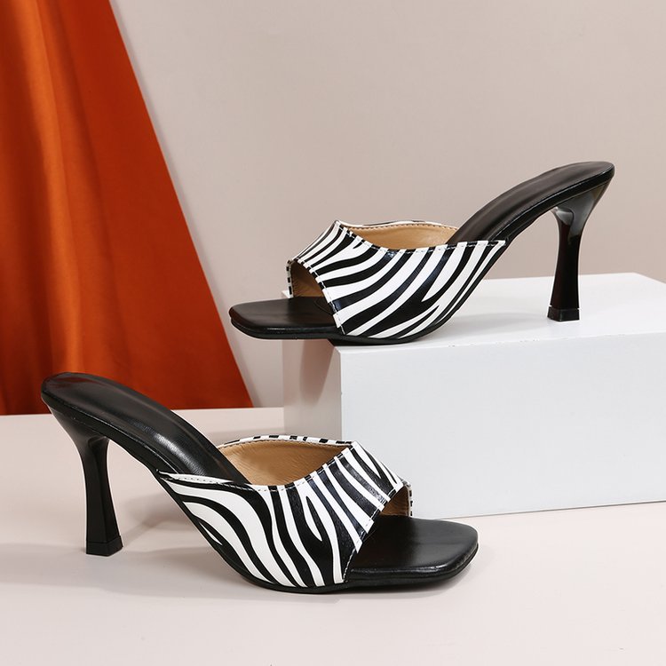 Zebra Print Mule Sandals on Luulla