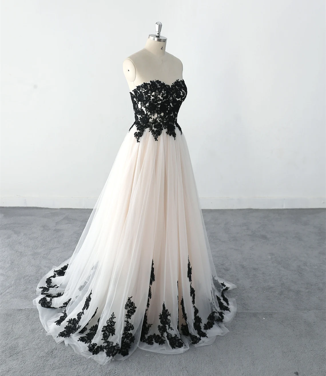 Sleeveless A-line Ivory Formal Occasion Dress With Black Appliques Long ...